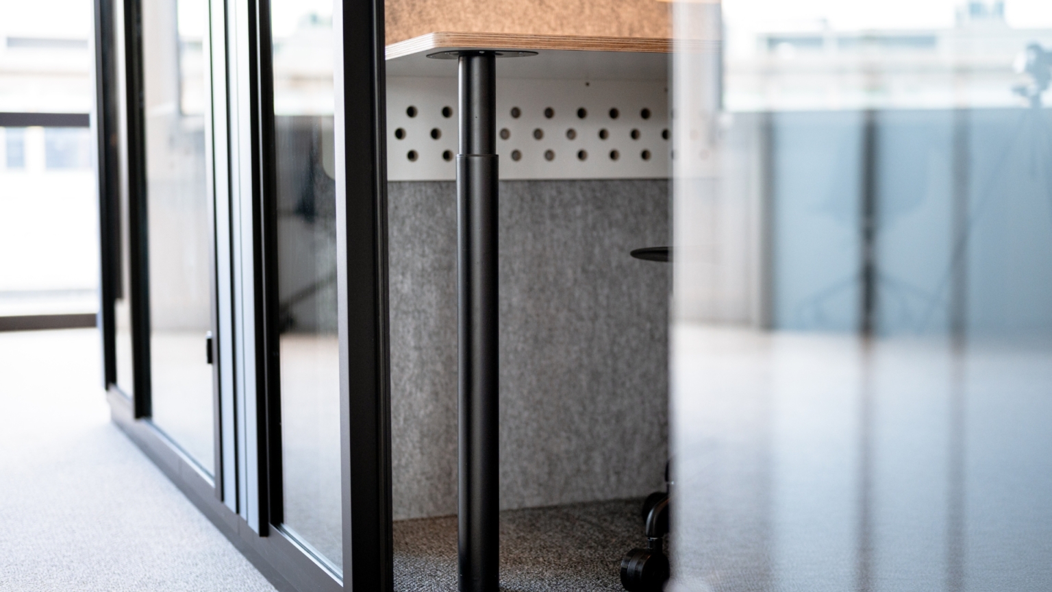 Custom Office Pods | JUUNOO
